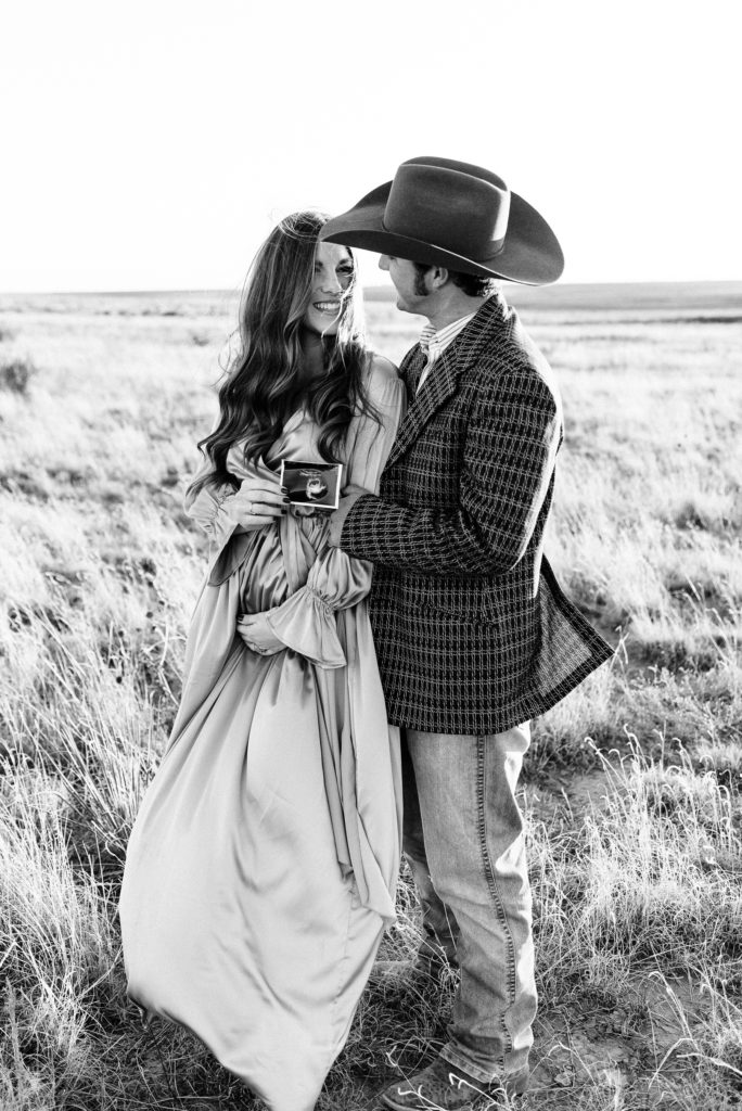 Western Baby Announcement Photos | Skylar Rain